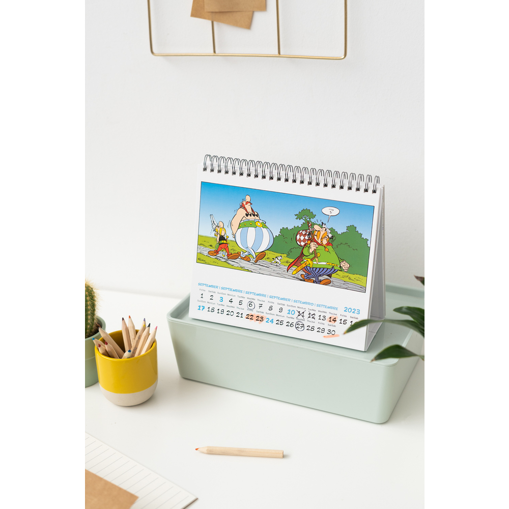 Calendar de birou 2023 - Deluxe - Asterix and Obelix